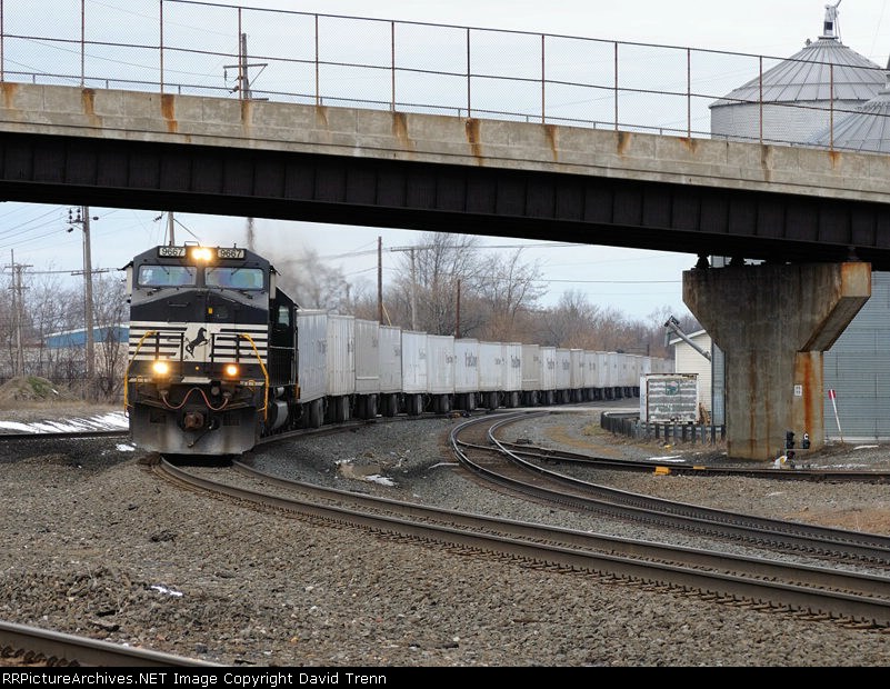 Eastbound NS roadrailer train is lead by NS 9667